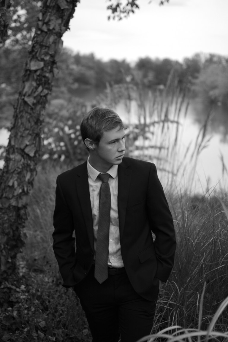 Ben, Senior – Emily Persic,photographer(Raincliffs Photography)