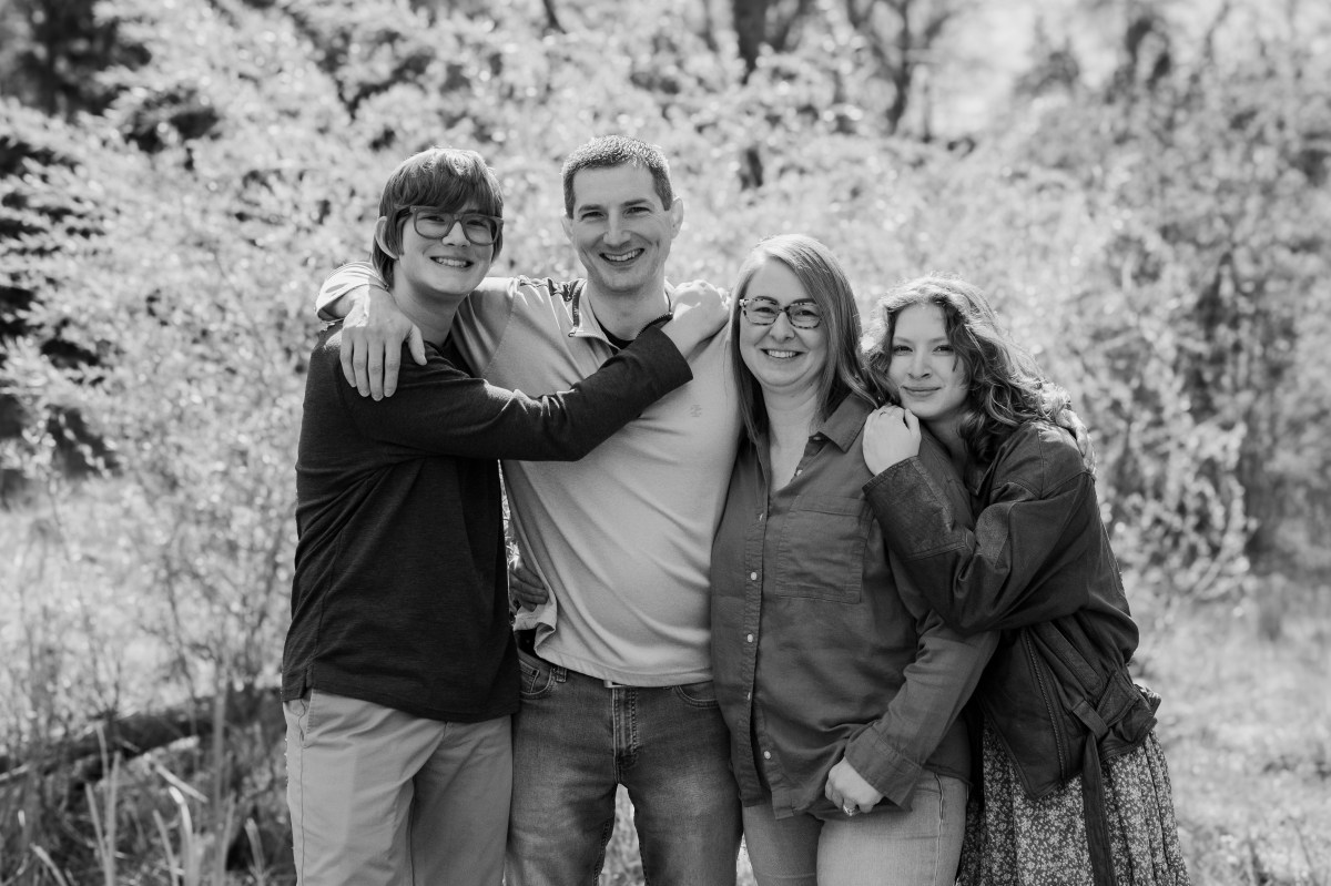 The Petro Family, 2024 – Emily Persic,photographer(Raincliffs Photography)