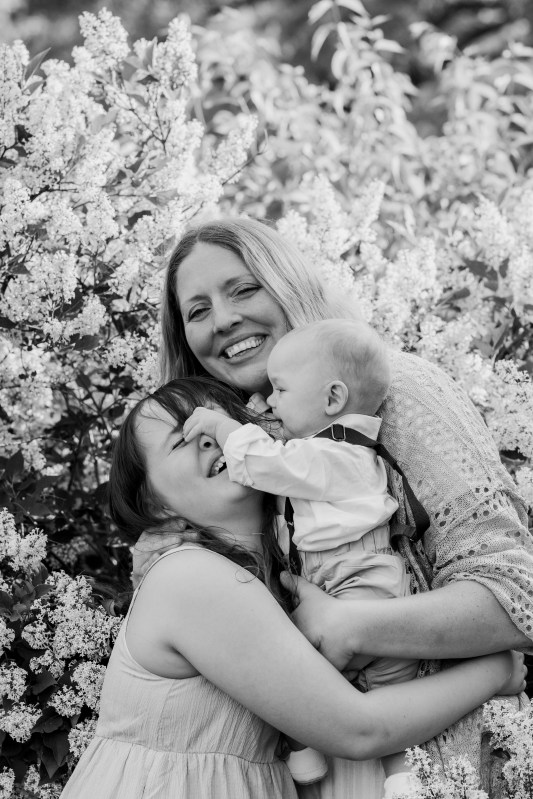 Emily Persic,photographer(Raincliffs Photography) – Because Time Flies.